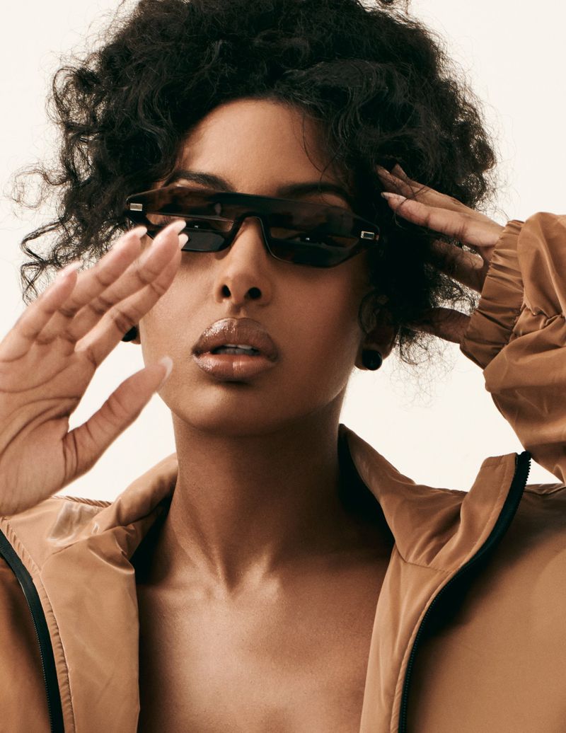 SMOOTH POSSIBILITIES (Ladygunn Magazine)