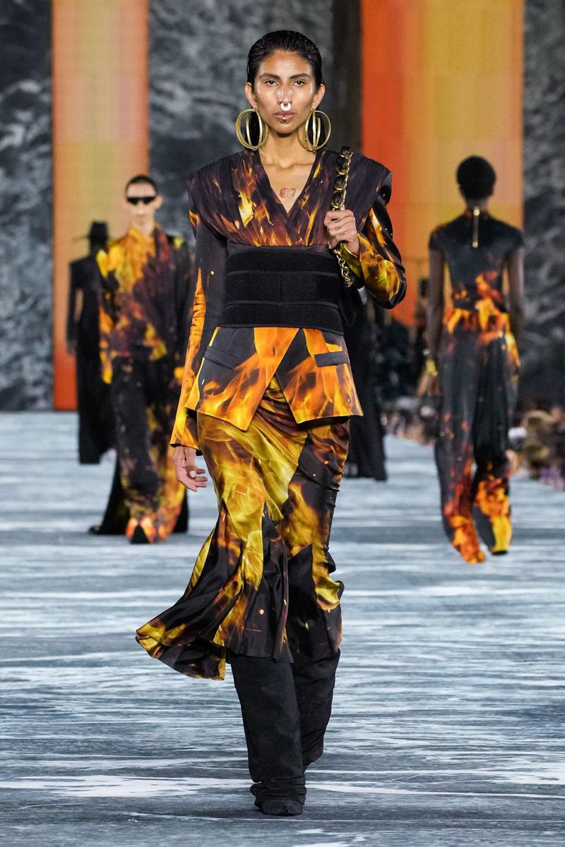 Balmain S/S 23 & Haute Couture Spring 2023 Show (Balmain)