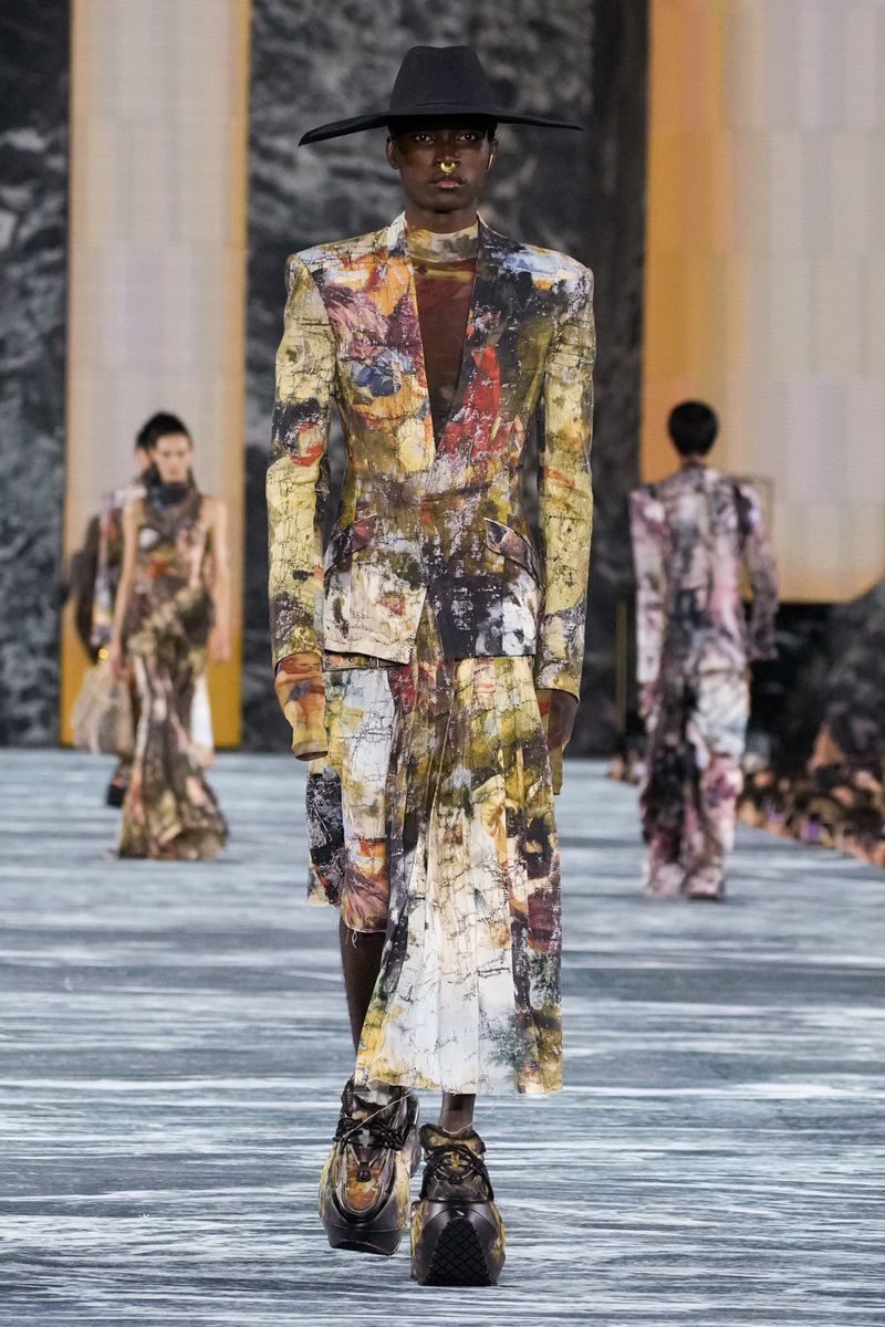 Balmain S/S 23 & Haute Couture Spring 2023 Show (Balmain)