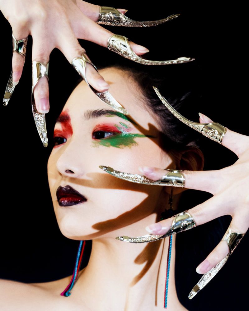 Impressions of The Dai Nationality (Schön Magazine)