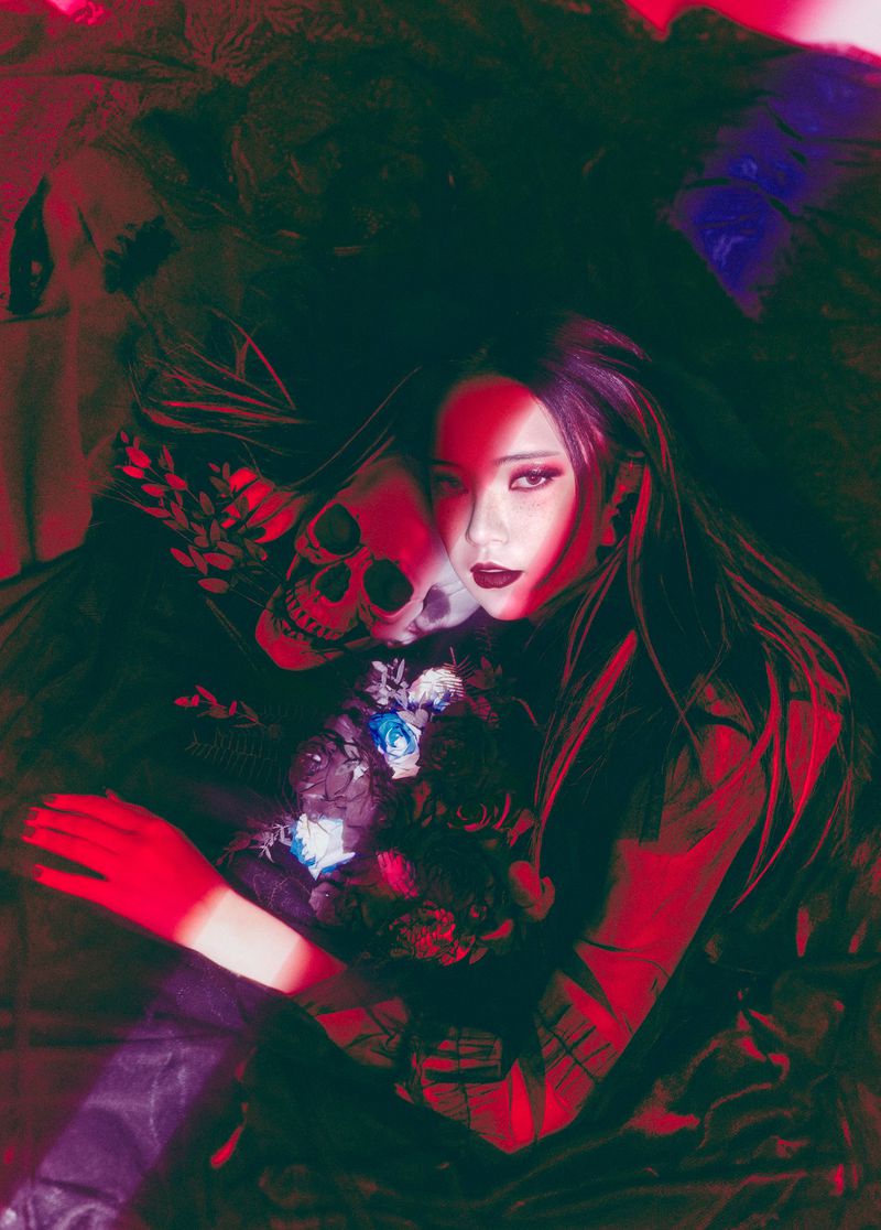 Rozy: Dominating the Digital Era by Min Kyo Kim Issue 17 Fall/Winter 2022 Cover Editorial ...