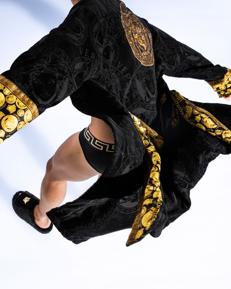 Versace Holiday 2021 (Versace)