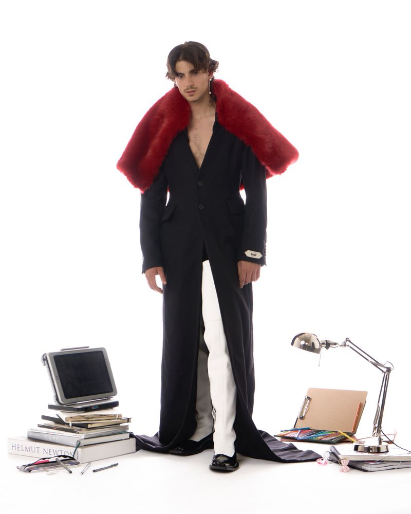 A TRIP INTO THE AVANT-GARDE WITH AN ADDICTIVELY EXPERIMENTAL FEATURING ...