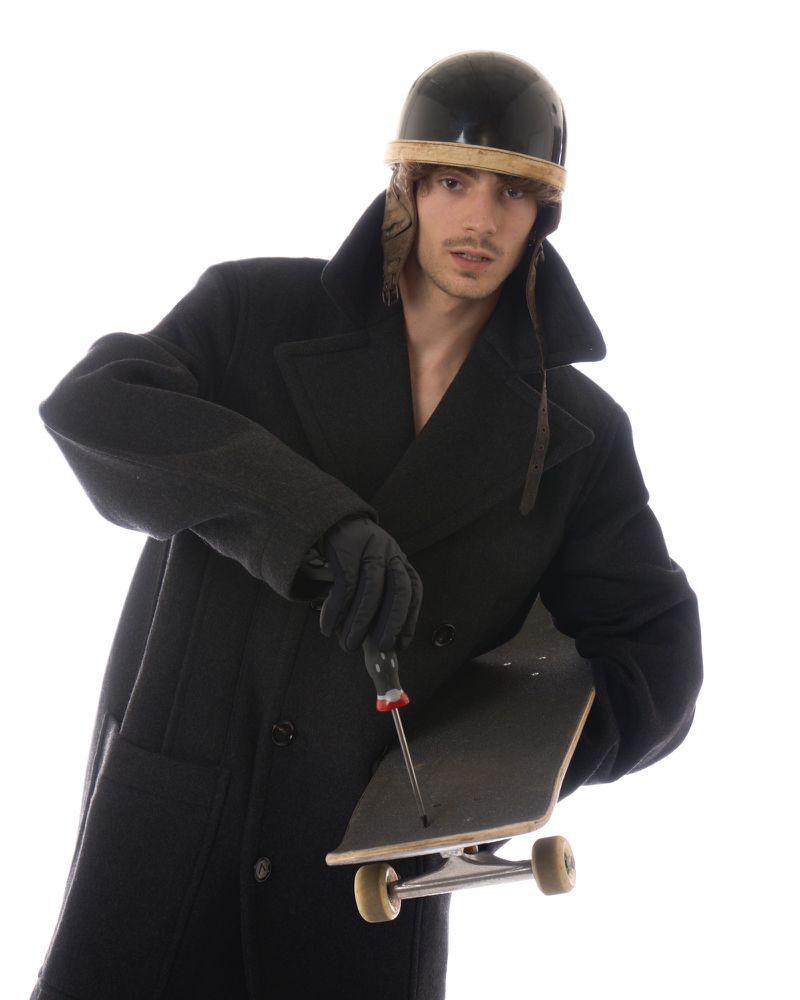 A TRIP INTO THE AVANT-GARDE WITH AN ADDICTIVELY EXPERIMENTAL FEATURING ...