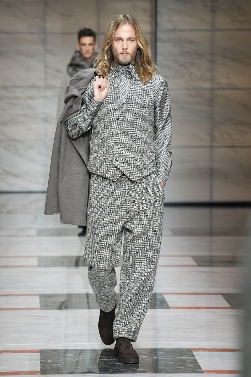Giorgio Armani F/W 23 Men's Show (Giorgio Armani)