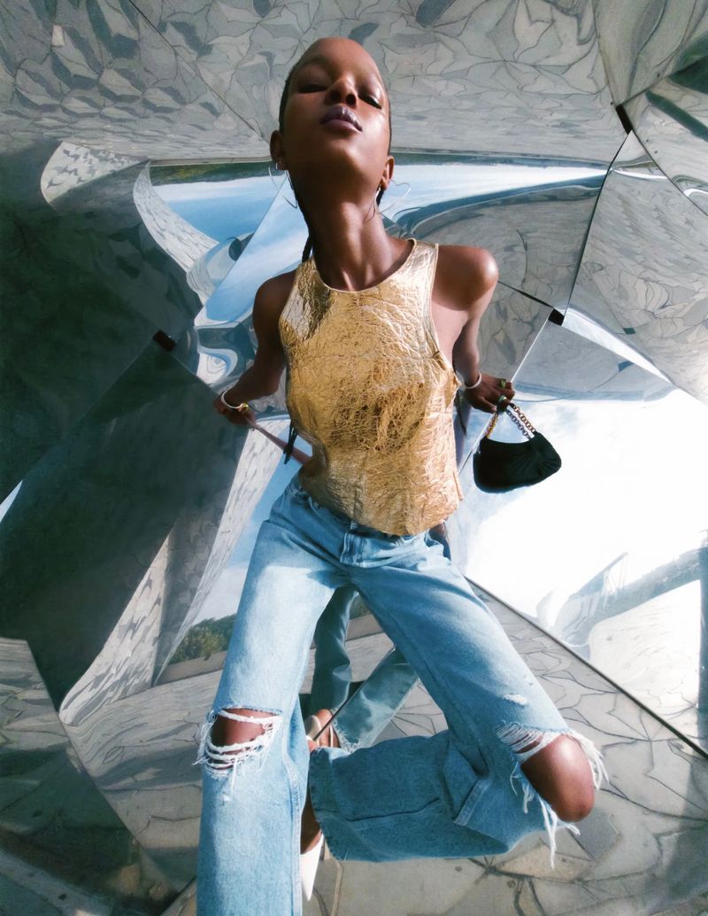 With this phone there are no bad angles x Samsung (British Vogue)