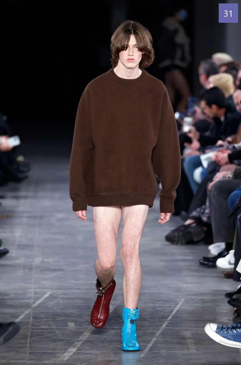 J.W. Anderson F/W 23 Men's and Pre-Fall 23 Women’s Show (J.W. Anderson)