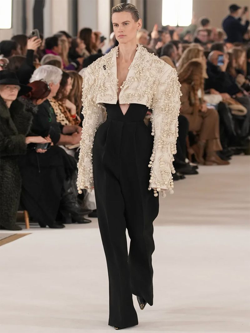 Schiaparelli Spring 2023 Haute Couture Show (Schiaparelli)