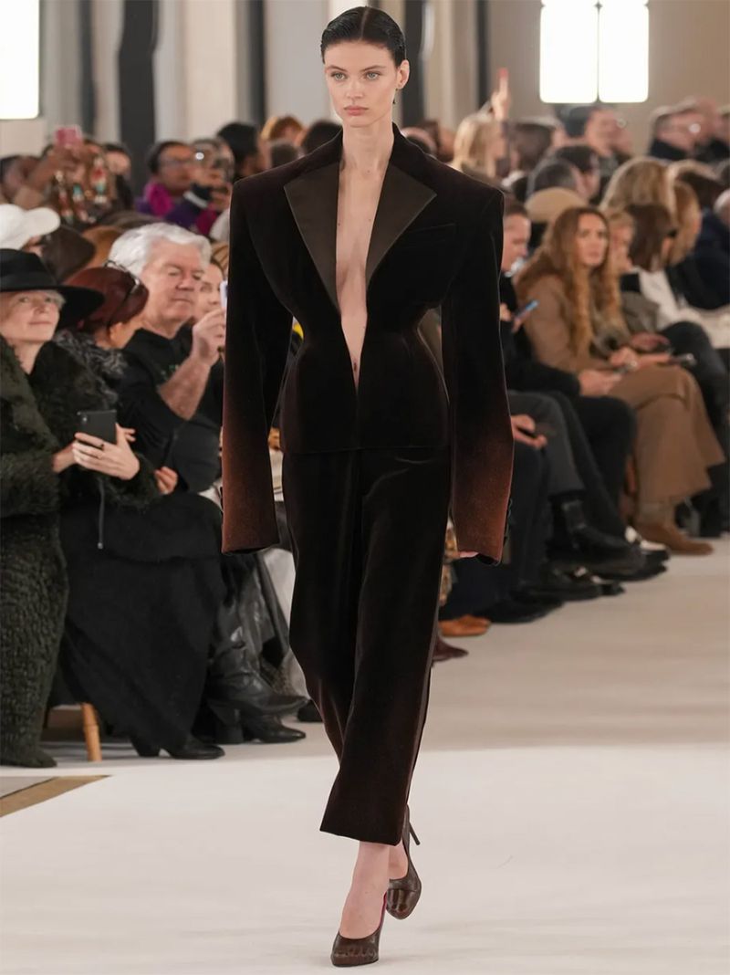 Schiaparelli Spring 2023 Haute Couture Show (Schiaparelli)