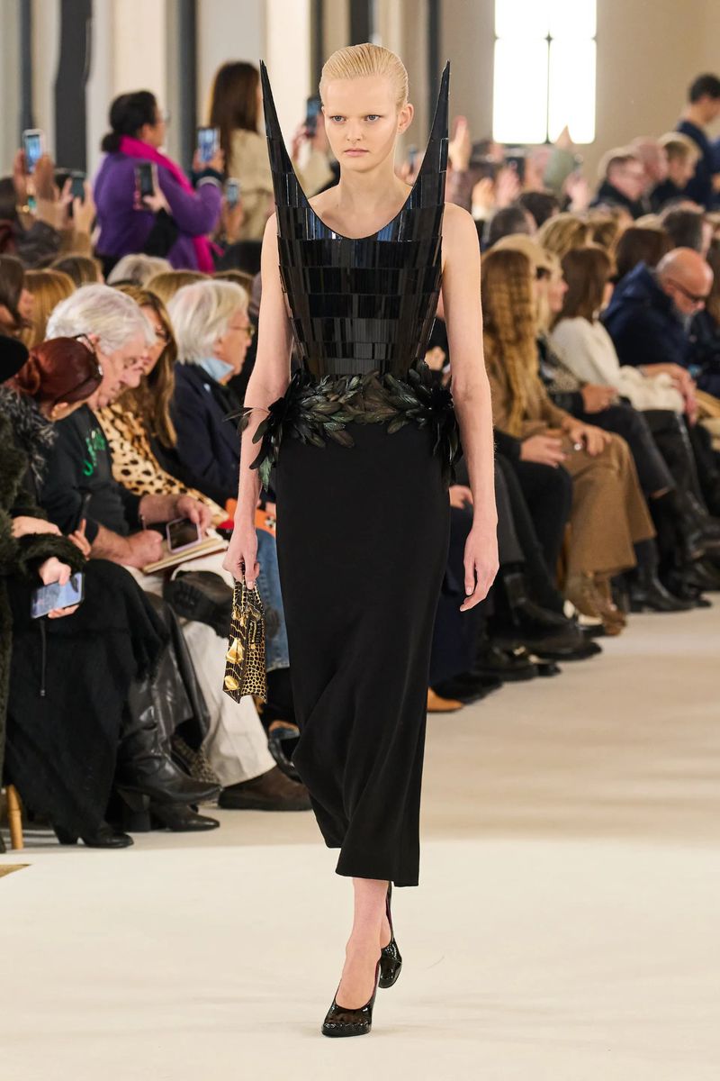 Schiaparelli Spring 2023 Haute Couture Show (Schiaparelli)