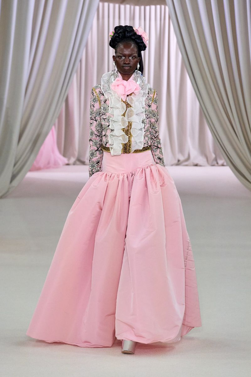 Giambattista Valli Haute Couture Spring 2023 Show (Giambattista Valli)