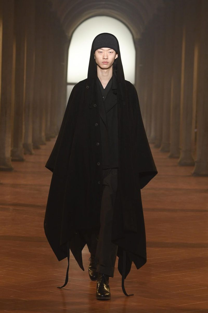 Jan-Jan Van Essche F/W 23 Show (Various Shows)