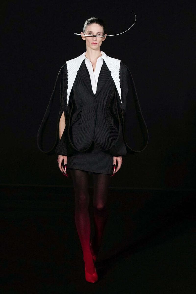 Robert Wun Haute Couture Spring 2023 Show London (Robert Wun)