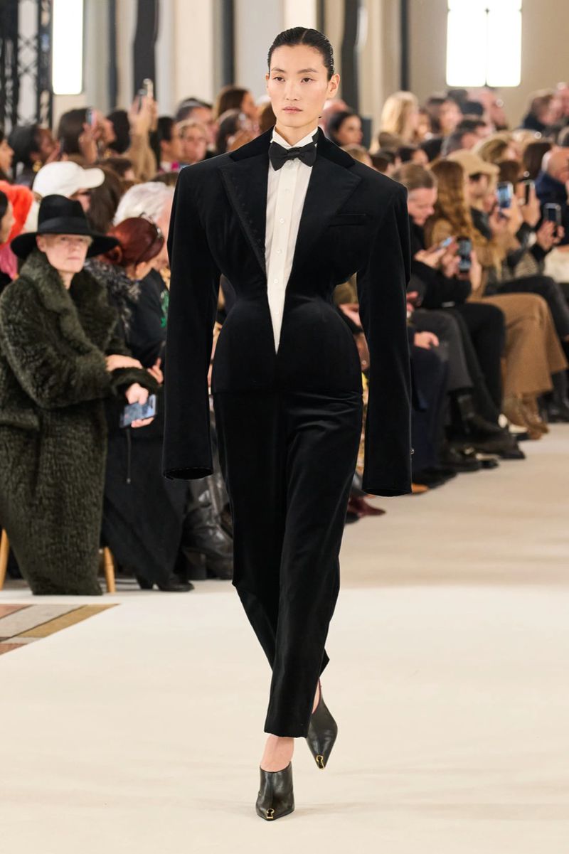 Schiaparelli Spring 2023 Haute Couture Show (Schiaparelli)