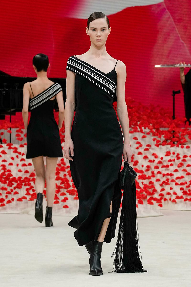 Akris S/S 24 Show (Akris)