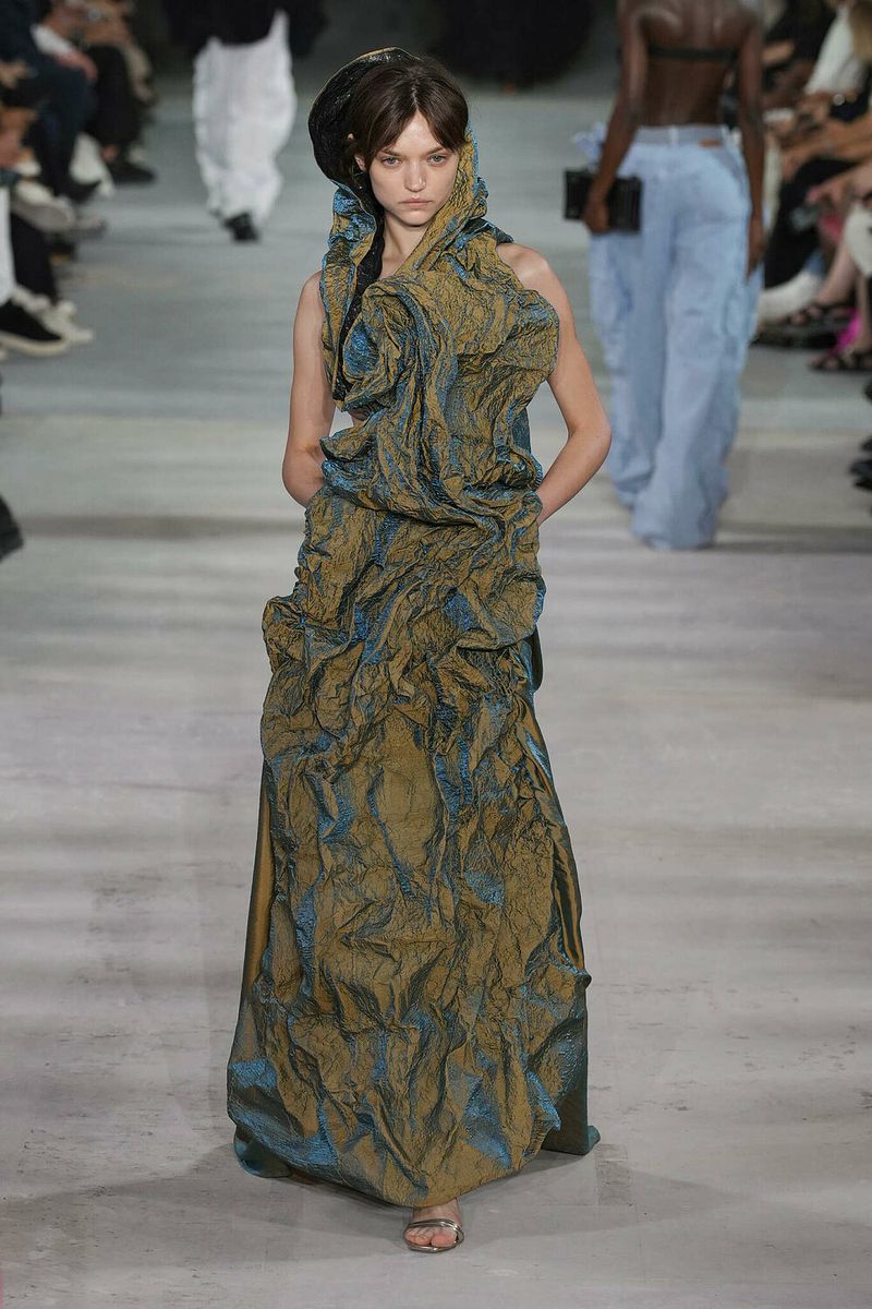 Y/Project S/S 24 Show (Y/Project)