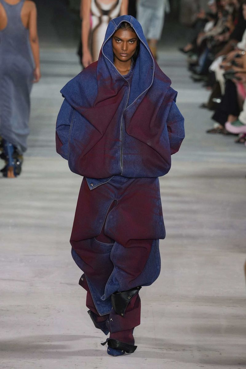 Y/Project S/S 24 Show (Y/Project)