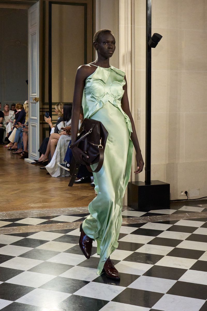 Victoria Beckham S/S 24 Show (Victoria Beckham)