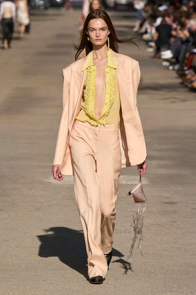 Stella McCartney S/S 24 Show (Stella McCartney)