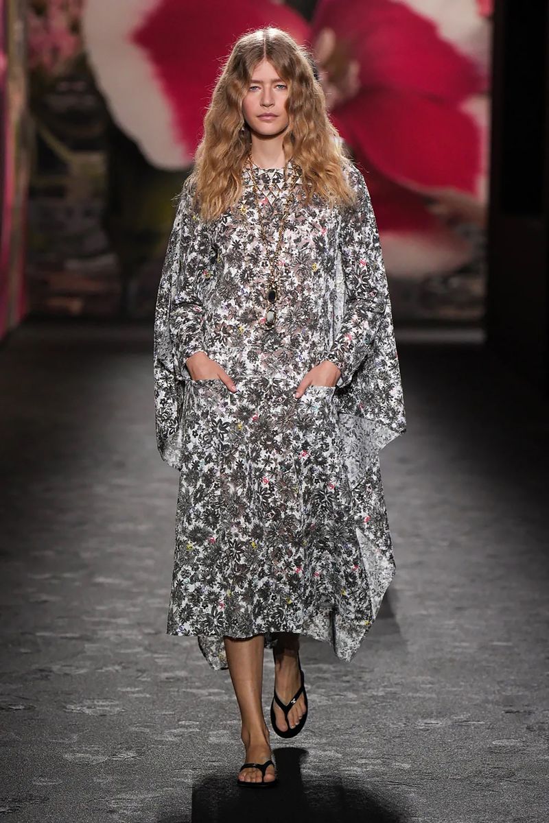 Chanel S/S 24 Show (Chanel)