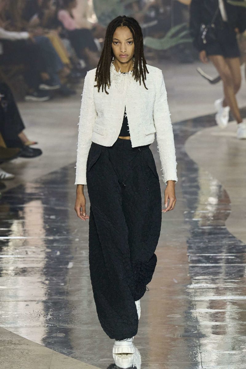 Shiatzy Chen S/S 24 Show (Shiatzy Chen)