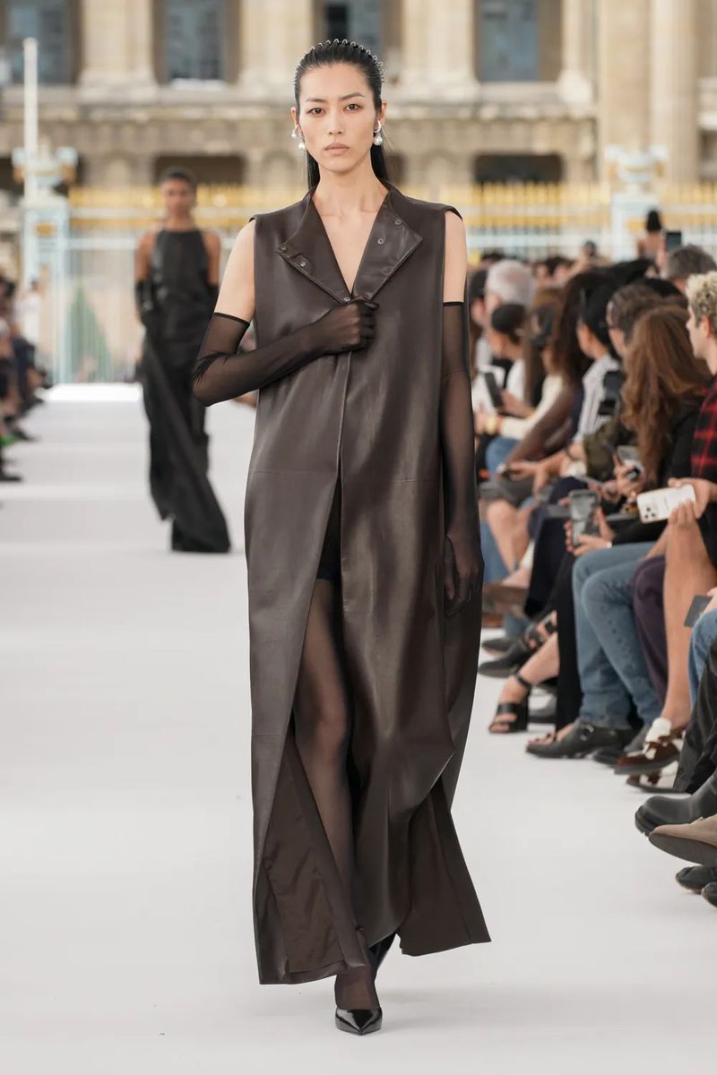 Givenchy S/S 24 Show (Givenchy)