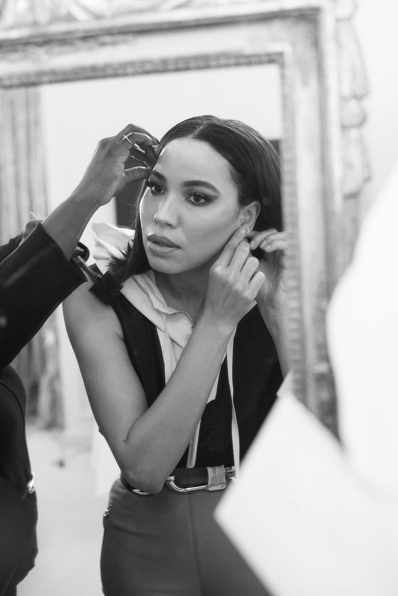 Jurnee Smollett Pregames the Louis Vuitton Spring 2024 Show with a ...