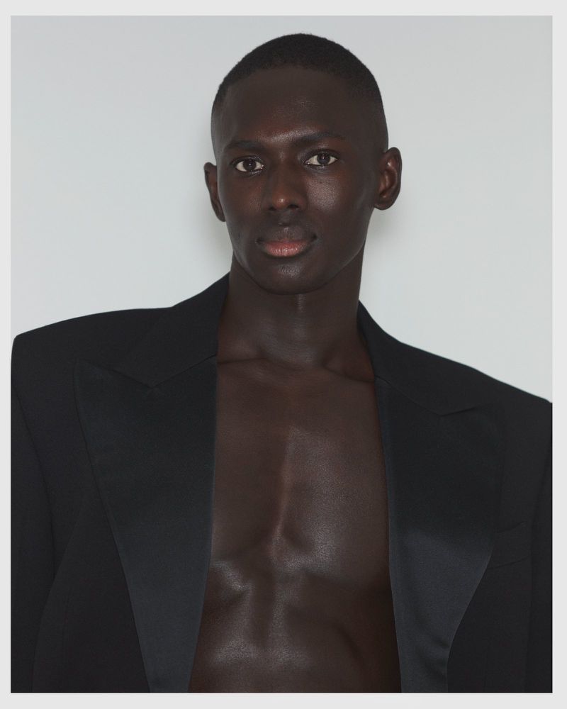 ANDROGYNT, MON AMOUR. (Plaza Magazine)
