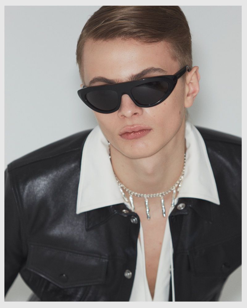 ANDROGYNT, MON AMOUR. (Plaza Magazine)