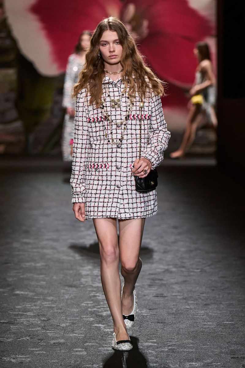 Chanel S/S 24 Show (Chanel)