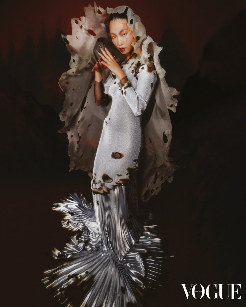 POWER MOVES (Vogue Hong Kong)