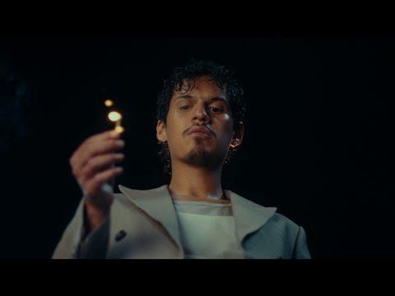 Omar Apollo - Live For Me (Official Music Video) (Music Video)