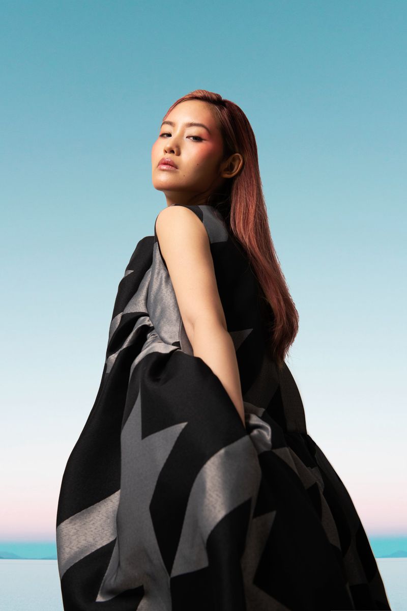 獨家專訪｜JARRY LEE：「我想激勵大家去展現自我、追求夢想，當面對幸福與熱情時，選擇困難的道路挑戰自己。」 (Marie Claire ...