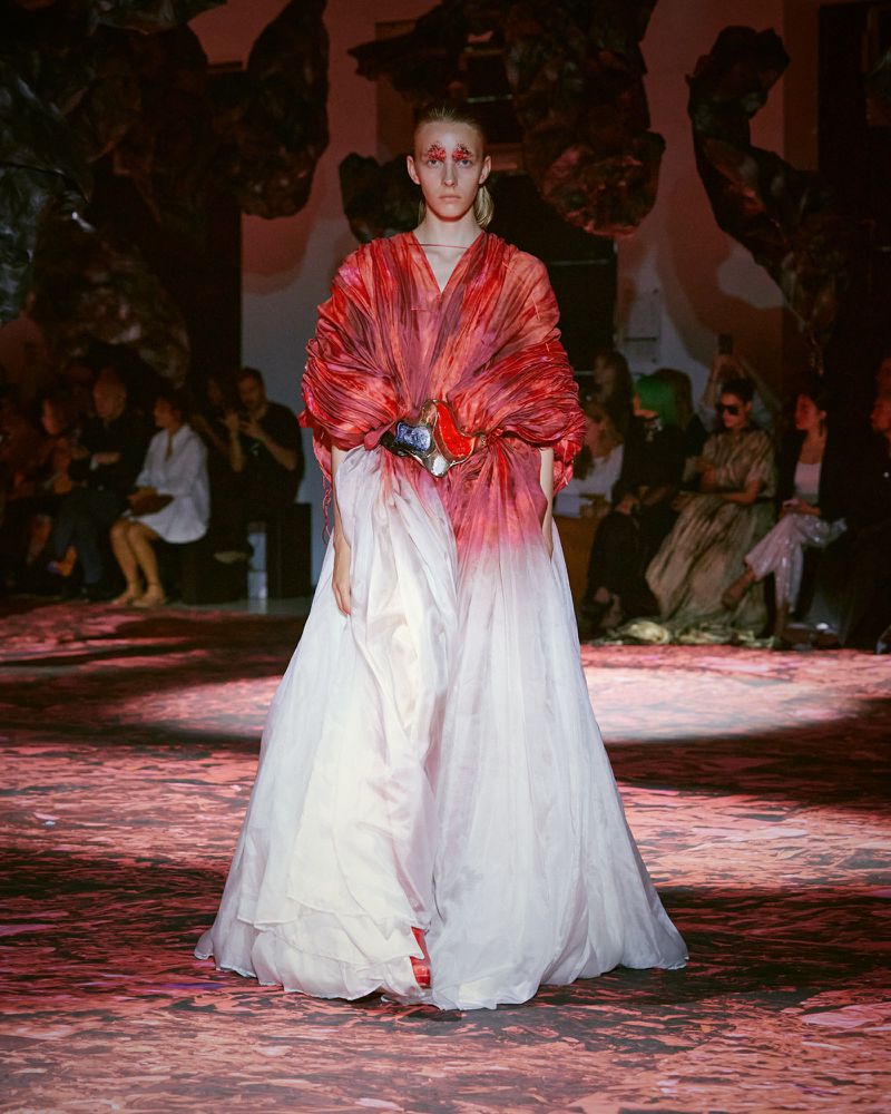Yuima Nakazato Haute Couture Fall 2023 Show (Various Shows)