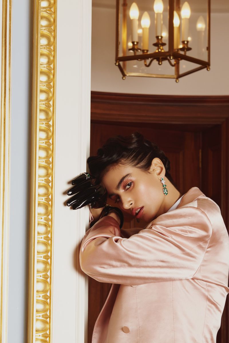 Kings and Queens: the rise of Royalcore makeup by Lesley Edith (Vogue ...