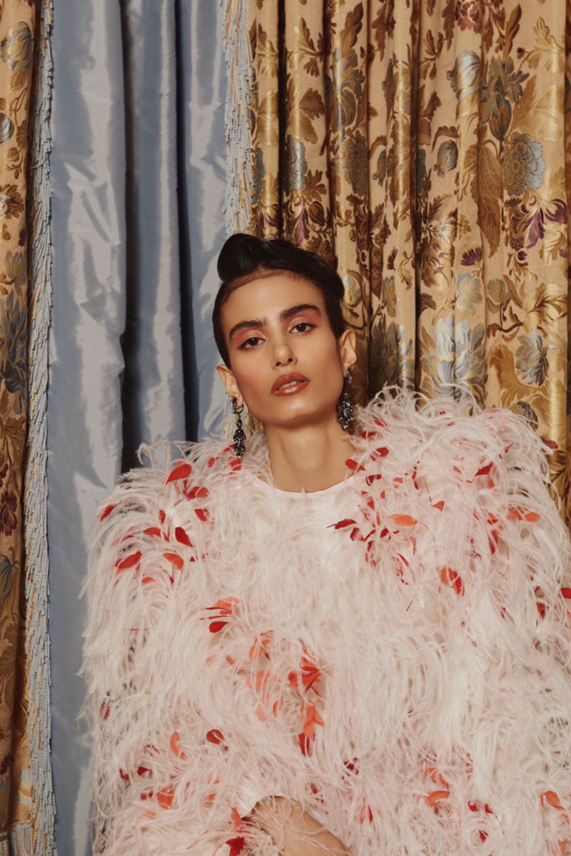 Kings and Queens: the rise of Royalcore makeup by Lesley Edith (Vogue ...