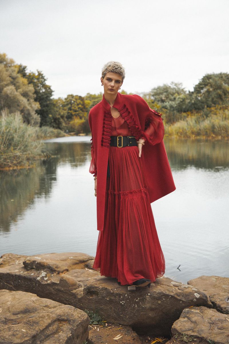 La Capitana (L'Officiel Brasil)