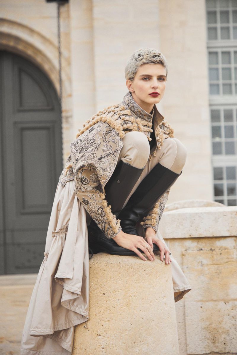La Capitana (L'Officiel Brasil)