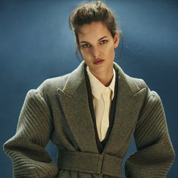 Lucinda Schaefers - Model Profile - Photos & latest news