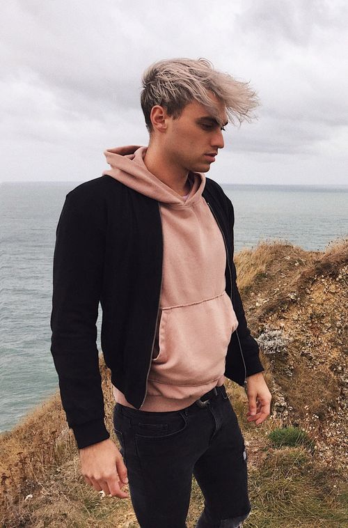 Dylan Perlot - Photographer - detail by client