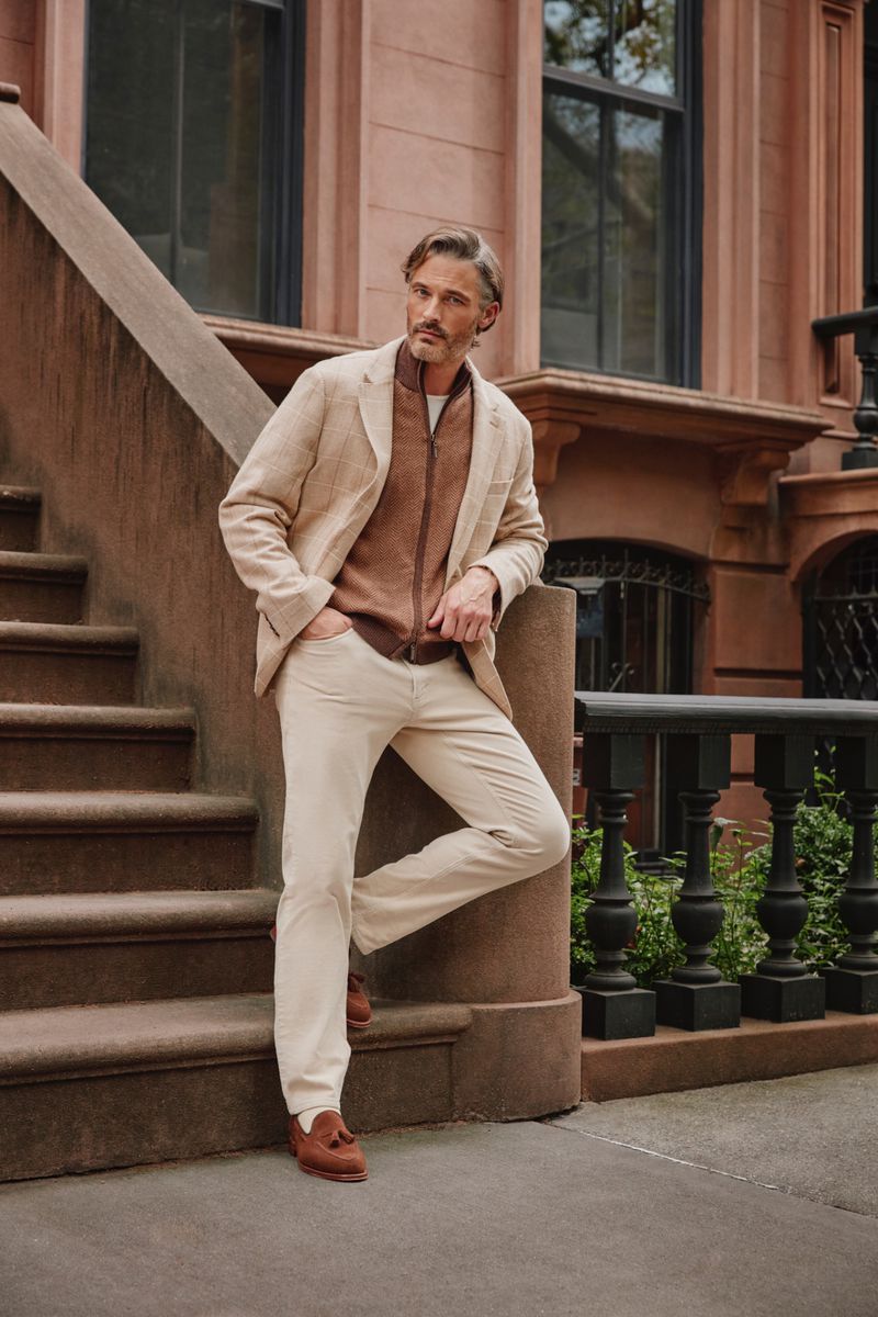 J. McLaughlin Holiday ‘23 Catalogue (Various Lookbooks/Catalogs)