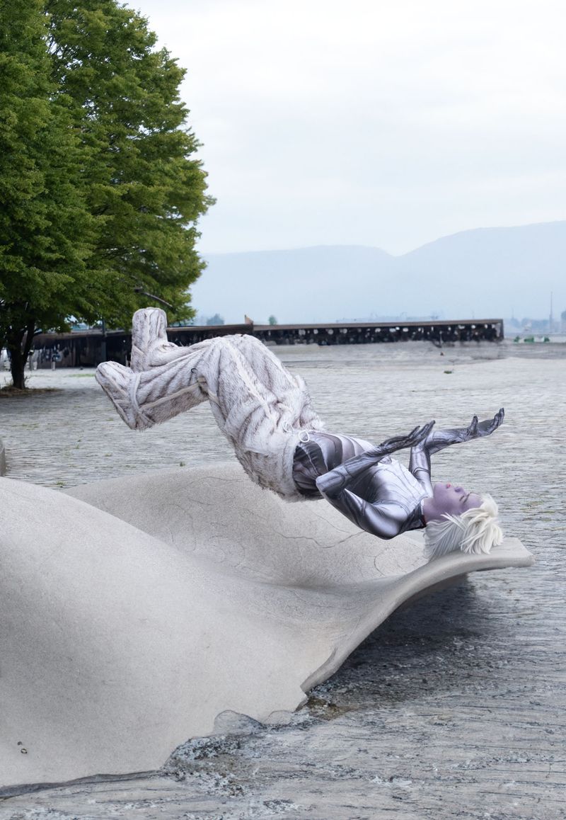 Landing (Carcy Magazine)