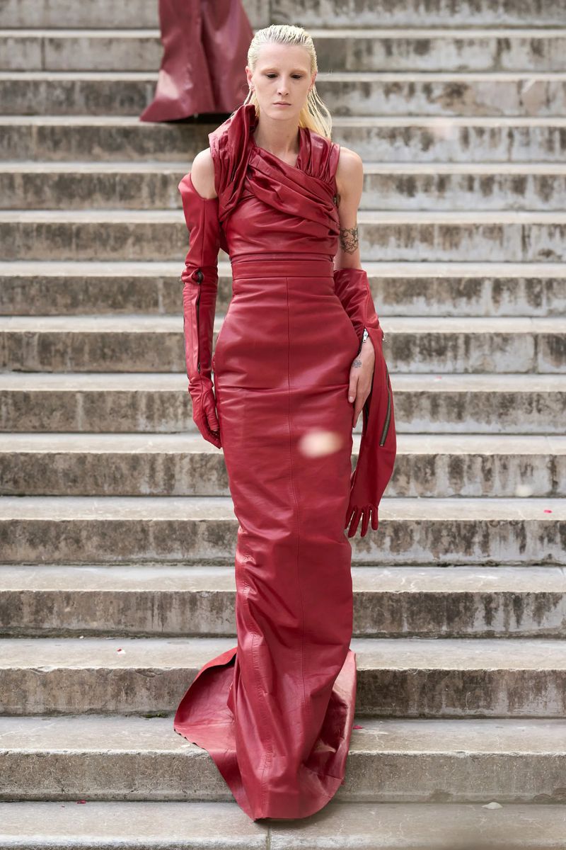 Rick Owens S/S 24 Show (Rick Owens)