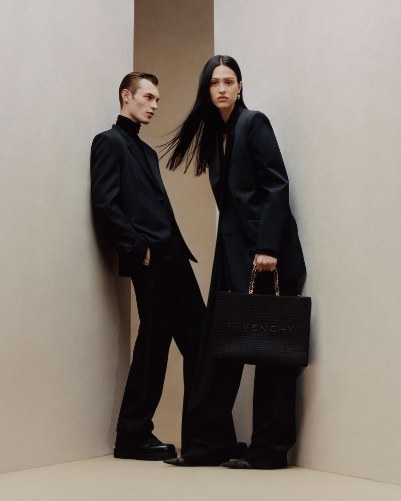 Givenchy Holiday 2023 Campaign (Givenchy)