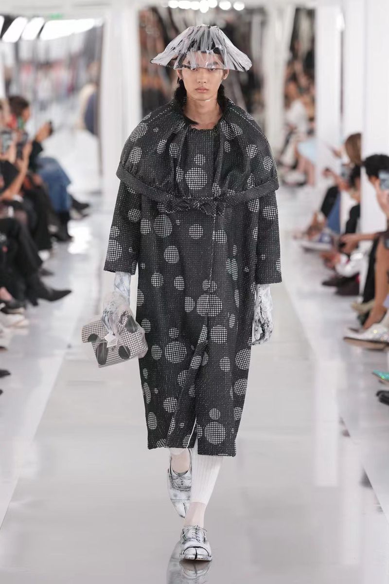 Maison Margiela S/S 24 Show (Maison Margiela)