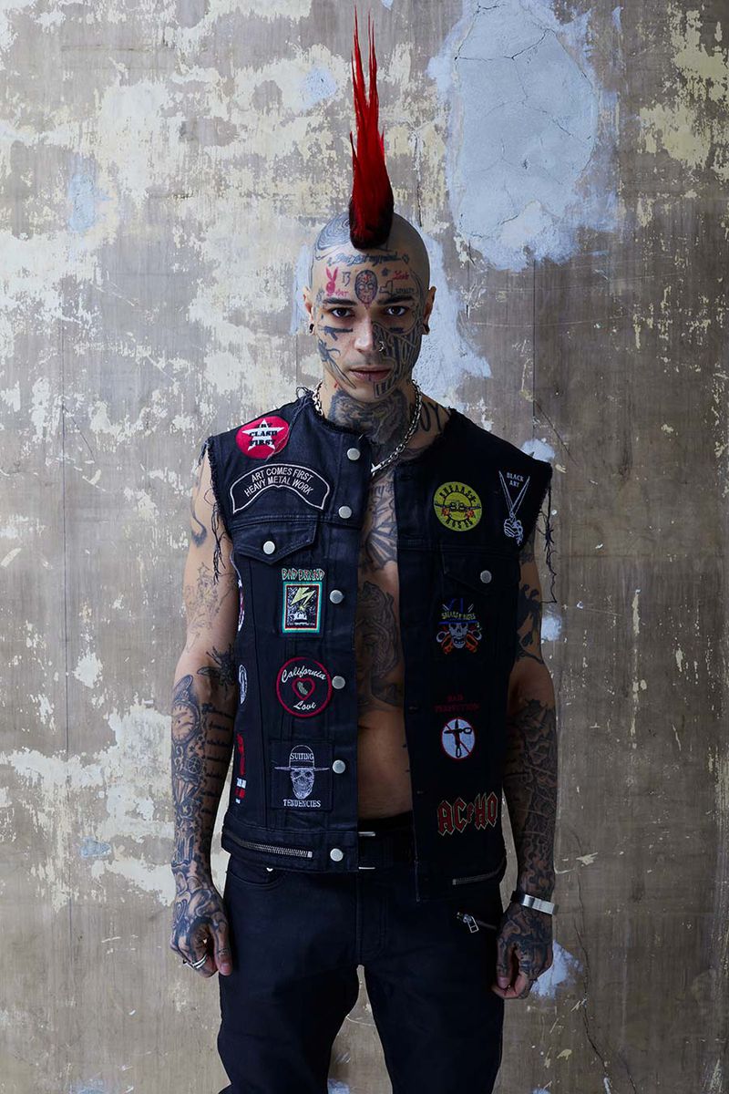 Visual Tales presents Art Comes First & Title Of Work F/W 2023 Virtual Show (Visual Tales Magazine)