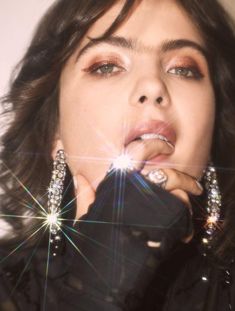 Shine, Baby, Shine (L'Officiel Arabia)