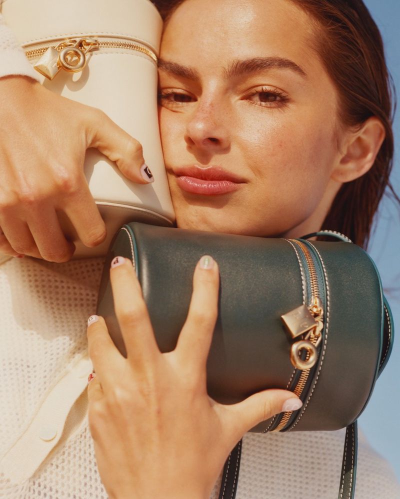 Star of Thanksgiving, Addison Rae (Pop Magazine)