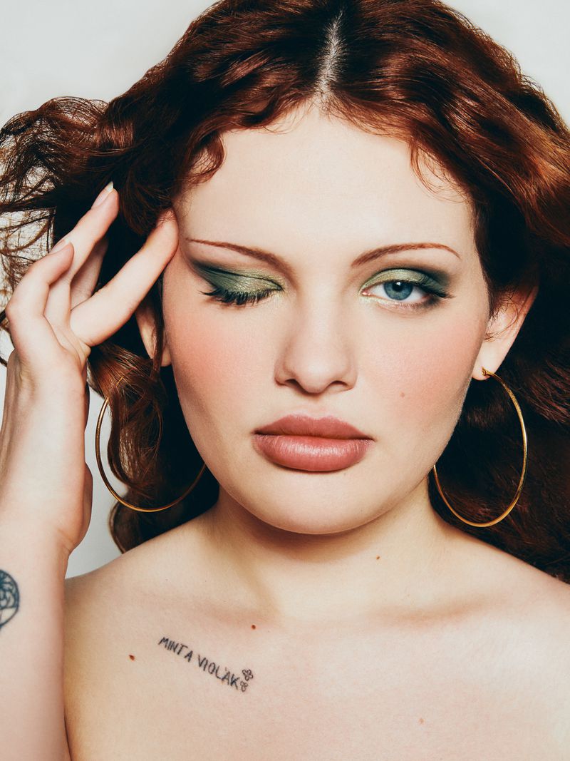 Girl Gone Wild (Schön Magazine)