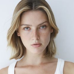 Dana Breeman - Model Profile - Photos & latest news